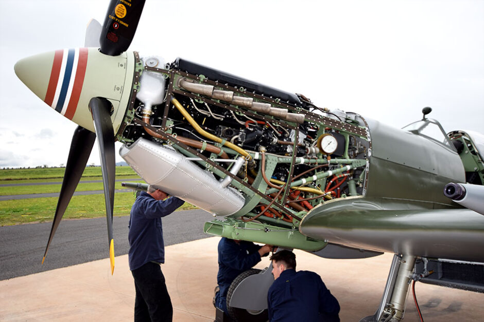 Supermarine Spitfire MH603 Engine run | Warbirds Online